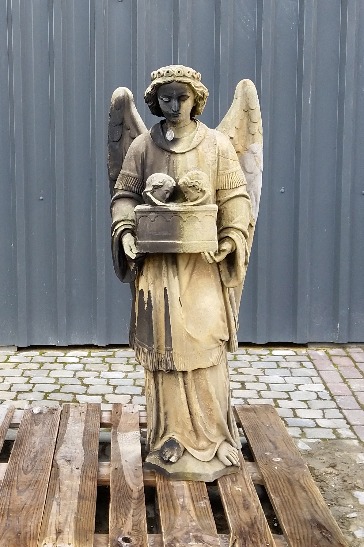 Bossche Encyclopedie | Engel met ark van verbond